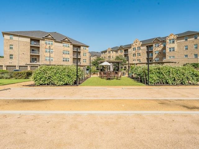 1735 Wittington Pl Apt 3206, Farmers Branch, TX 75234