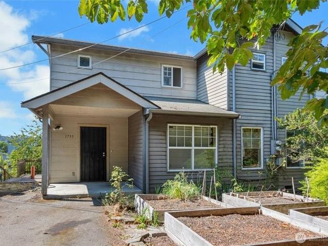 1735 28th Ave S, Seattle, WA 98144