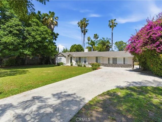 17363 Saticoy St, Northridge, CA 91325