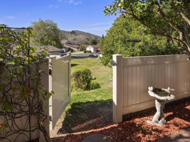 17368 Caminito Canasto, San Diego, CA 92127 | MLS #260002 | Compass