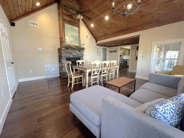 17369 Hwy 66