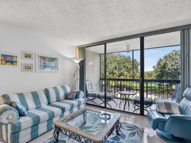 1736 Bridgewood Dr, Boca Raton, FL 33434
