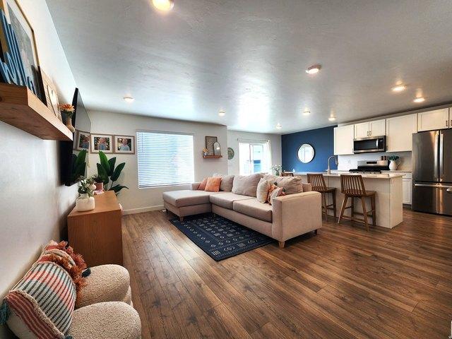 1736 E Fall St N, Eagle Mountain, UT 84005