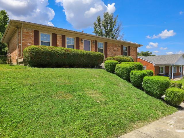 1736 Gleneagles Drive