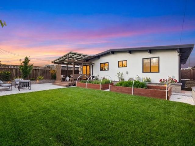 1736 Hamlet St, San Mateo, CA 94403