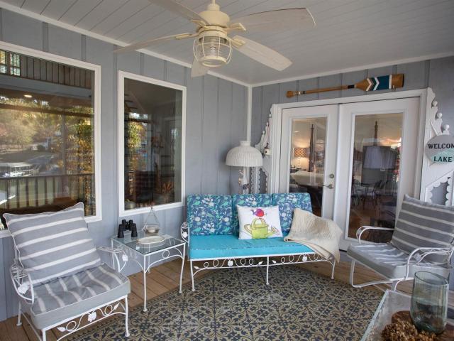 1736 Lake Road, Ridgeway, US, SC