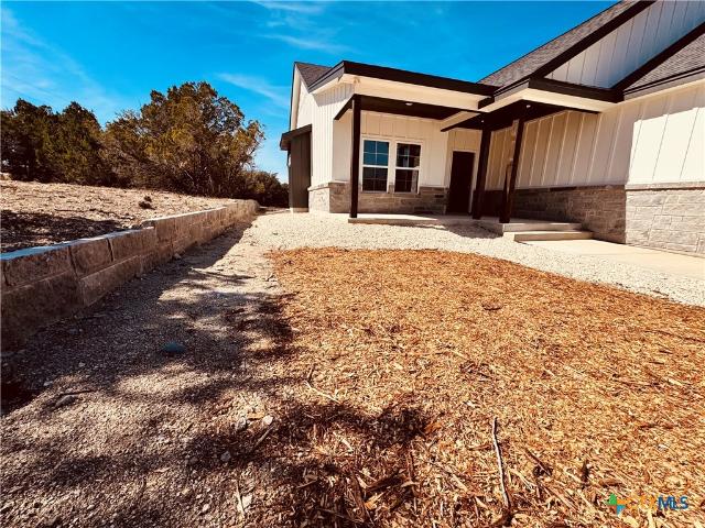 1736 Stallion Springs