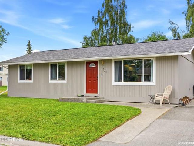 1736 Sanya Cir, Anchorage, AK 99508