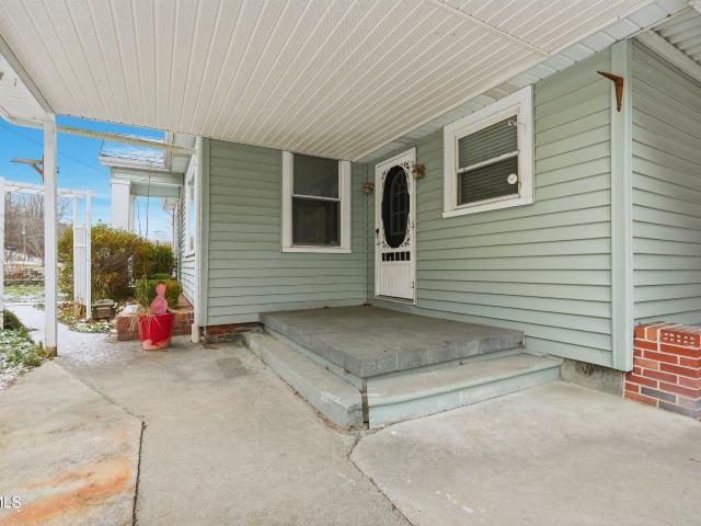 1736 Southwest Main Avenue