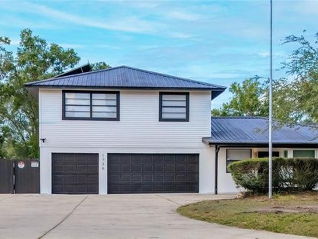 1736 W Country Club Dr, Tampa, FL 33612