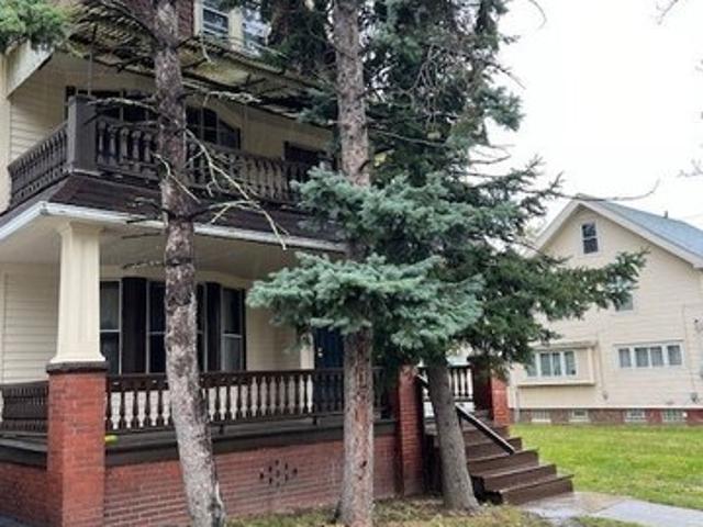 1736 1 Coit, East Cleveland, OH 44112