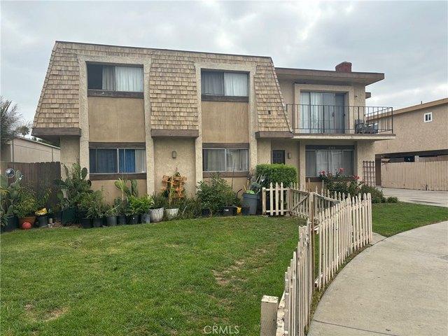 17372 Dairyview Cir, Huntington Beach, CA 92647