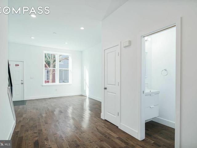 1737 N 28th St, Philadelphia, PA