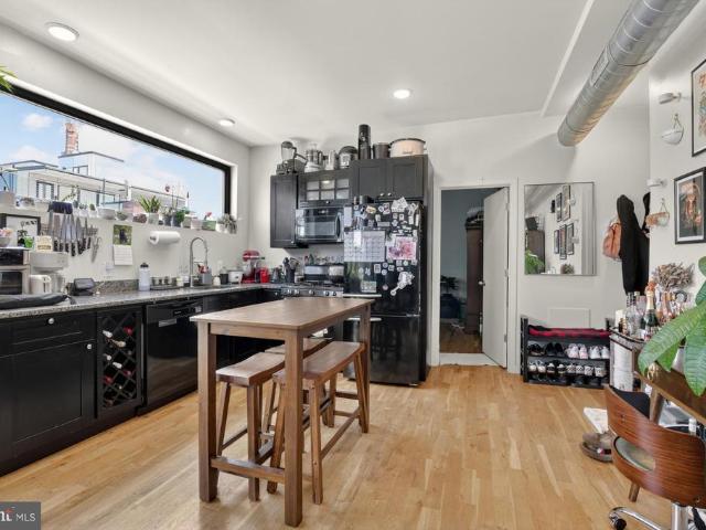 1737 N Howard Street # 3A