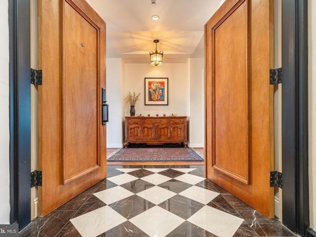 1737 Chestnut St Apt 600, Philadelphia, PA 19103