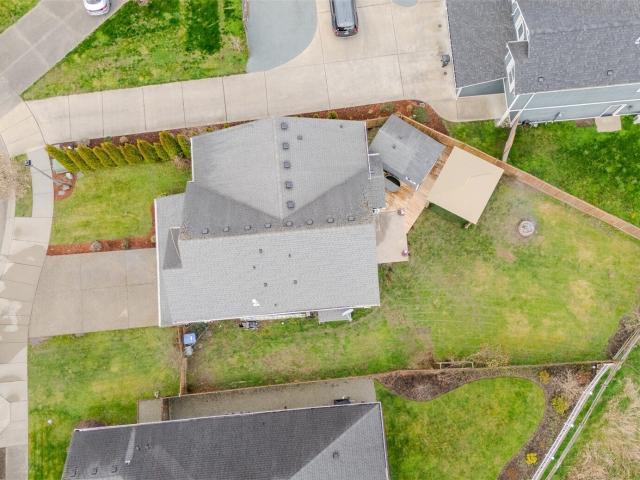 1737 Hillcrest Loop