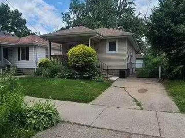 1737 KANSAS Avenue, Flint, MI 48506 648797771