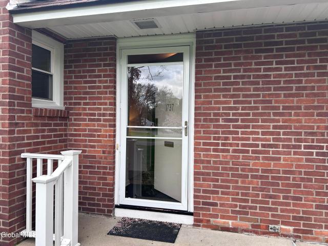 1737 Lexington Parkway