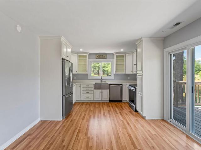 1737 Thurston Dr