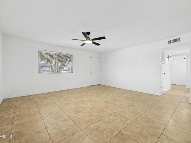 1737 W CAROL Avenue
