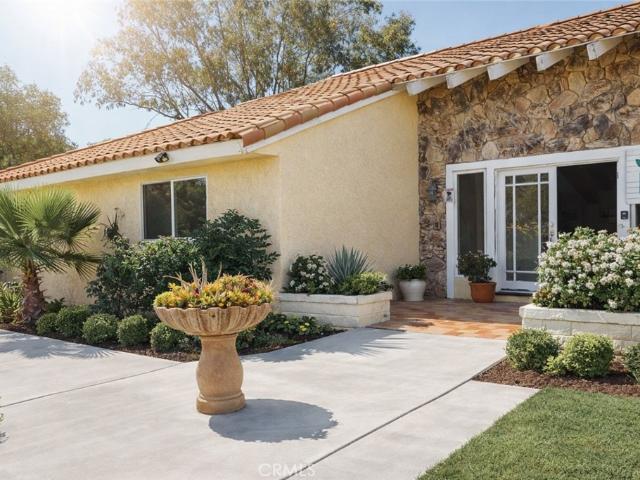 17381 Canyon Heights