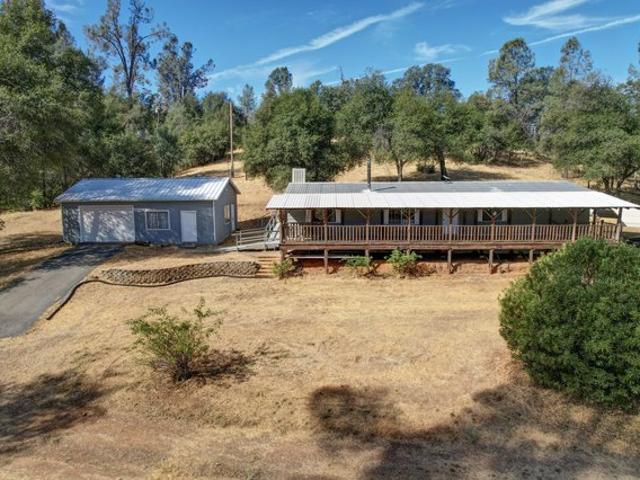 17387 E Dorvel Ln, Anderson, CA 96007