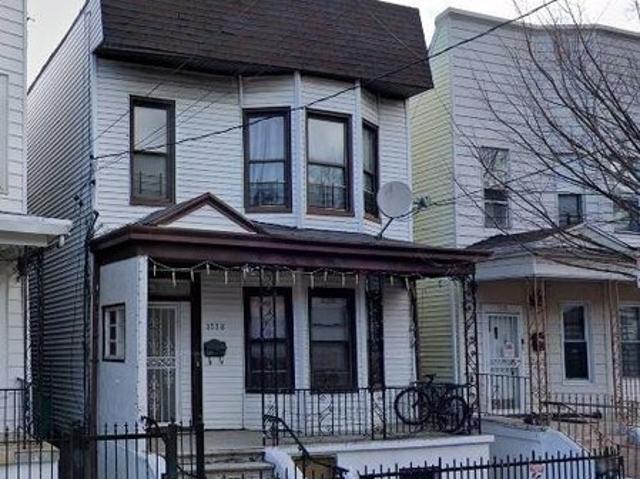 1738 Melville St, Bronx, NY 10460