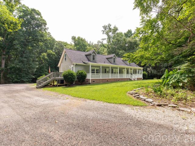 1738 Charlotte Highway