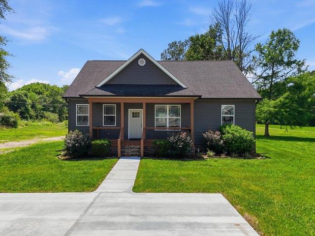 1738 E Boy Scout Rd, Hixson, TN 37343
