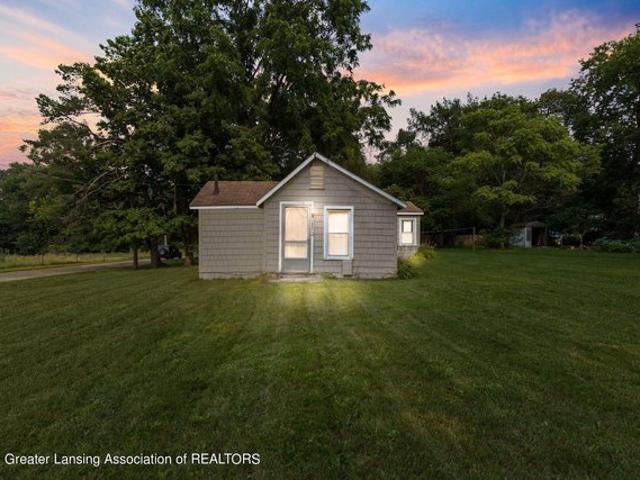 1738 Glenrose Ave, Lansing, MI 48915