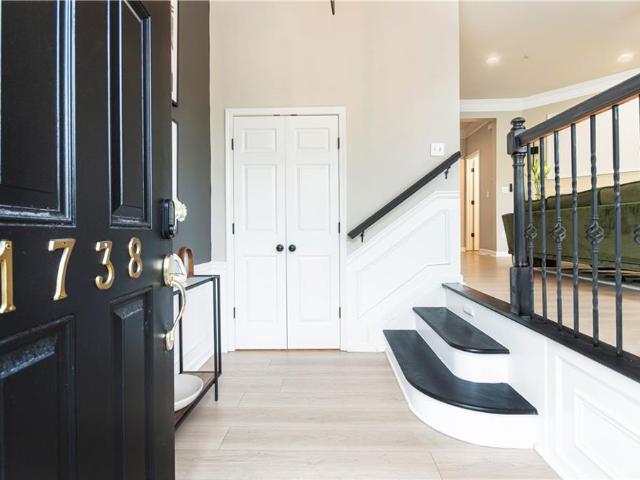1738 Highlands View SE 11