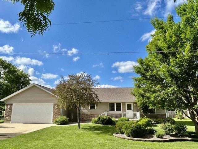1738 th St, Decorah, IA 52101