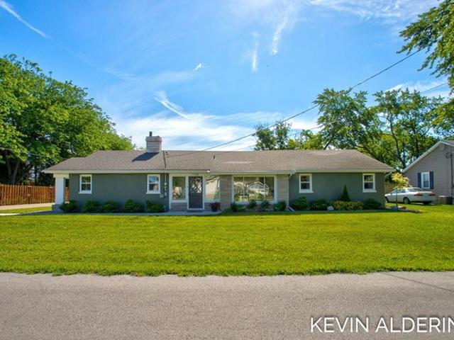 1738 92nd Ave, Zeeland, MI 49464