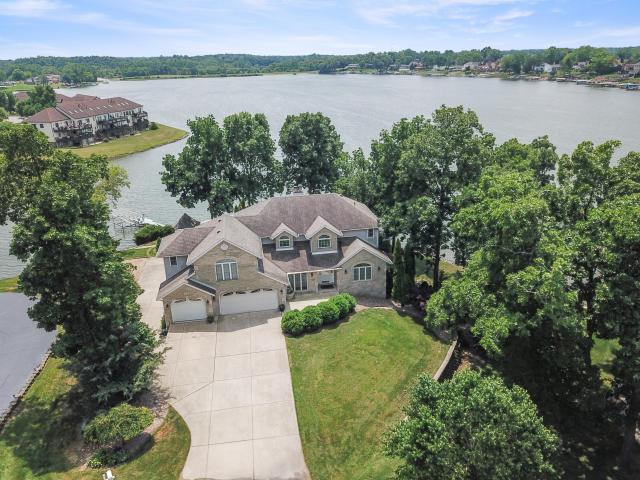 1739 Beachview Court