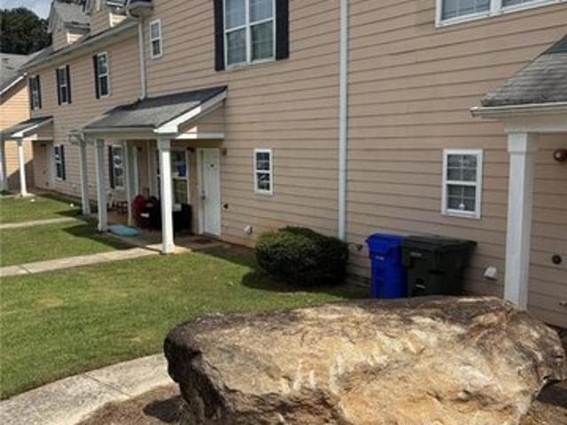 1739 Bob White Ln SE, Conyers, GA 30013