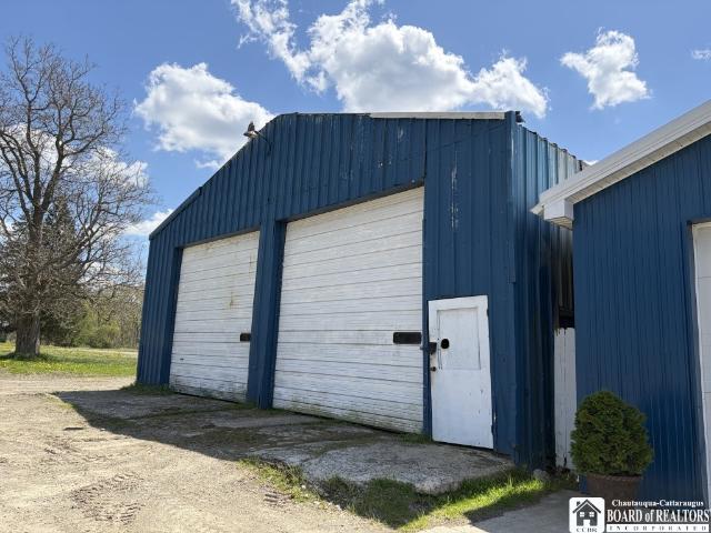 1739 Lindquist Drive