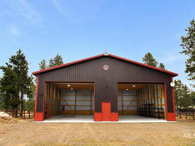 1739 W Roseberry
