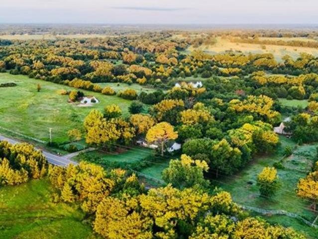 17300 Valley View Rd, Earlsboro, OK 74840