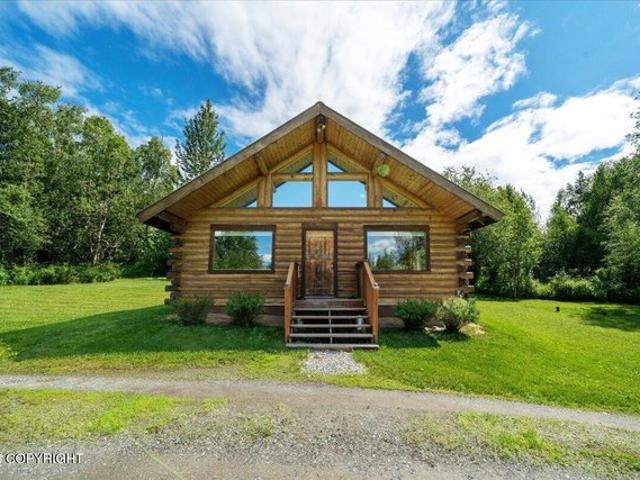 17300 E Family Cir, Palmer, AK 99645