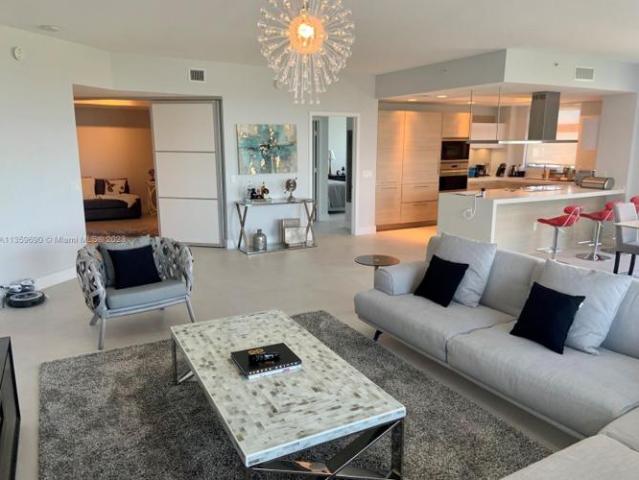 17301 Biscayne Blvd #1602, North Miami Beach, FL 33160