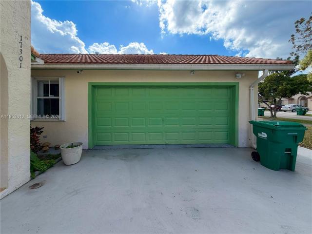 17301 SW 149th Ct, Miami, FL 33187 | MLS #A11953