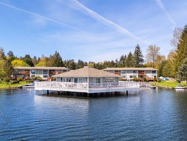 17302 NE 45th St Apt 101, Redmond, WA 98052