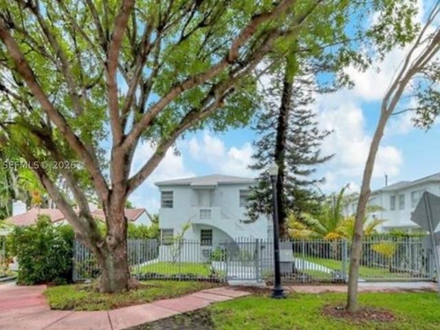 1730 Marseille Dr, Miami Beach, FL 33141