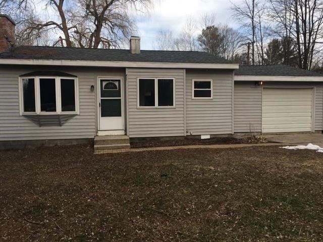1730 N Eight Mi Rd, Sanford, MI 48657