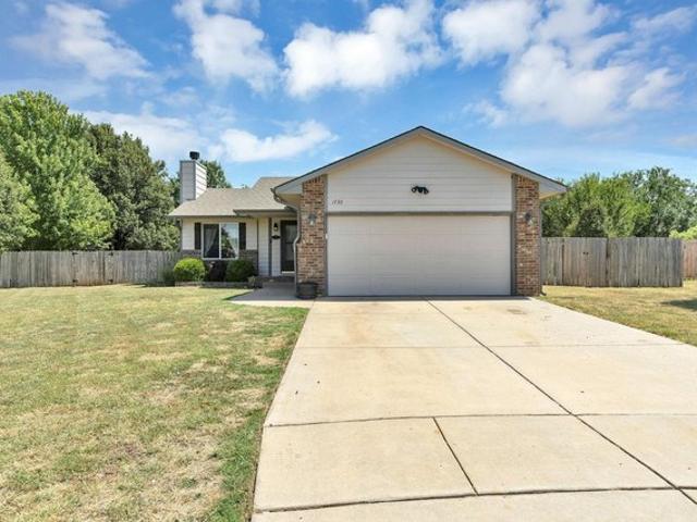 1730 E Winterset Cir, Wichita, KS 67052