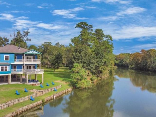 1730 Lakeshore Dr, Kingwood, TX 77339
