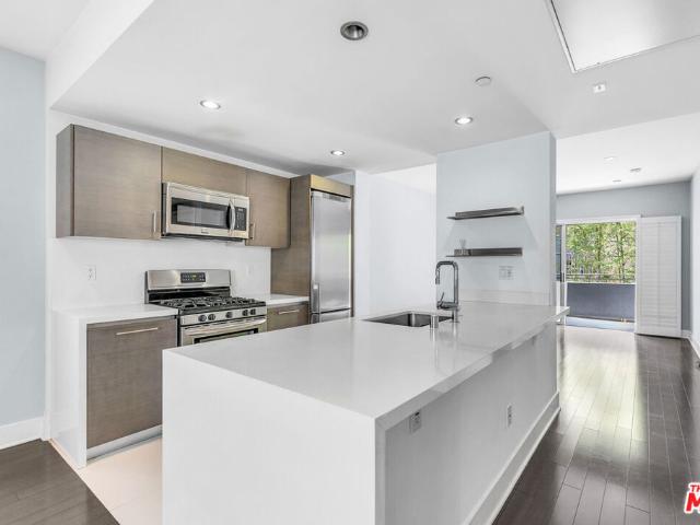1730 Sawtelle Boulevard 208