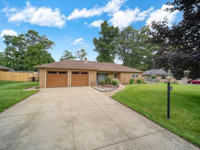 1730 Shoemaker Dr, Jackson, MI 49203