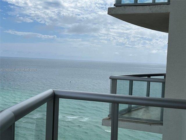 17315 Collins Ave Unit 2408, Sunny Isles Beach, FL 33160