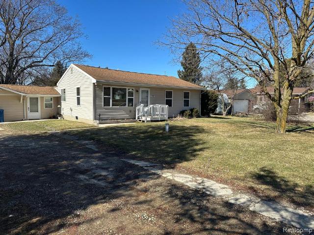 1731 n lapeer road